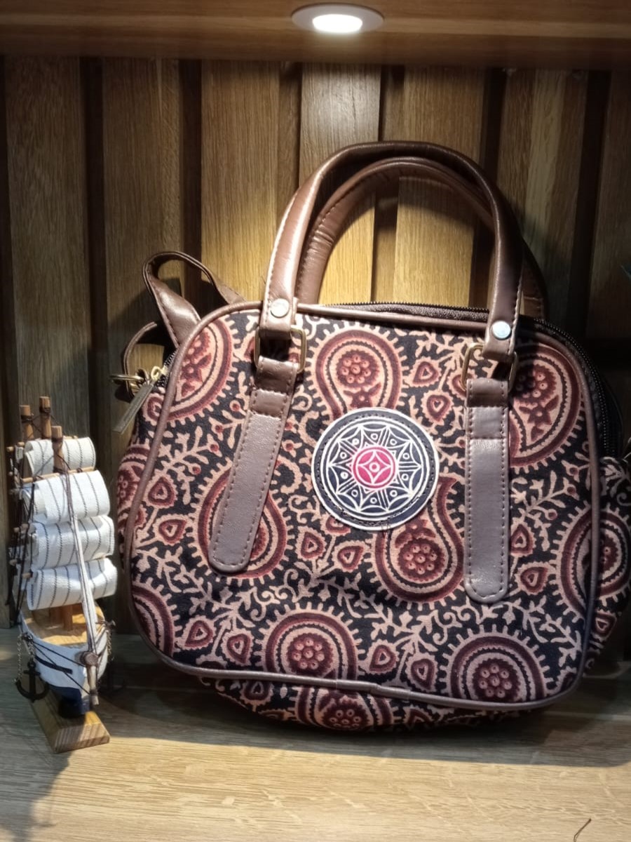 Home - Manvee Creation